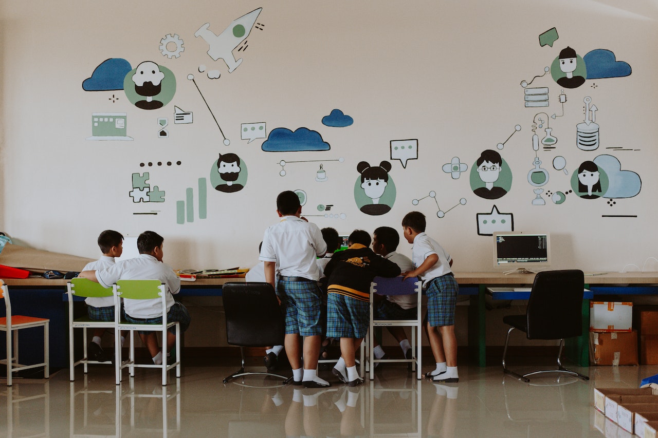 Benefits and Drawbacks of Using Technology in Early Childhood Education ...