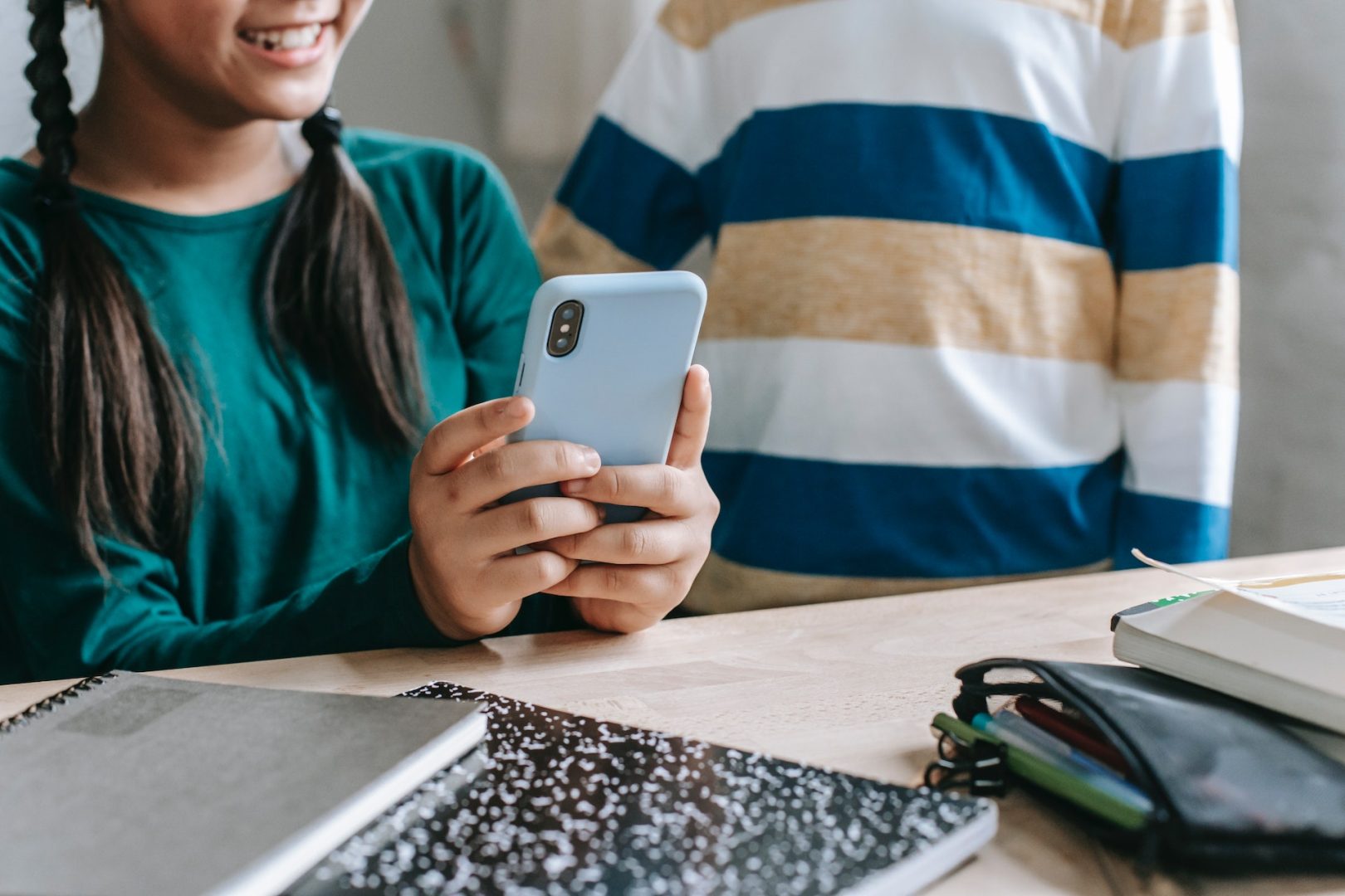 How to Teach Kids to Respect Others on Social Media - The Digital Parents