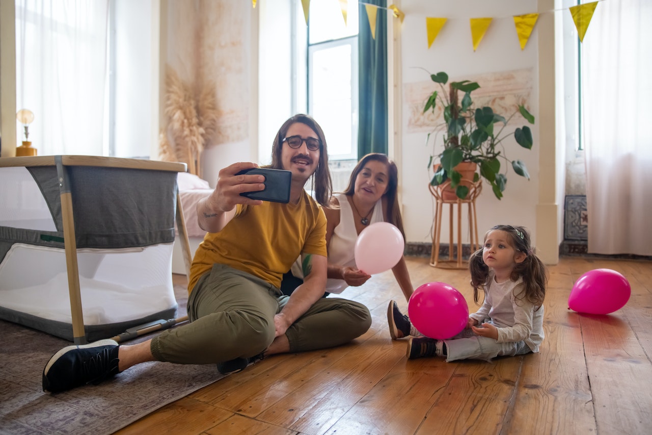 Should I Let My Child Have Snapchat? - Answered - The Digital Parents
