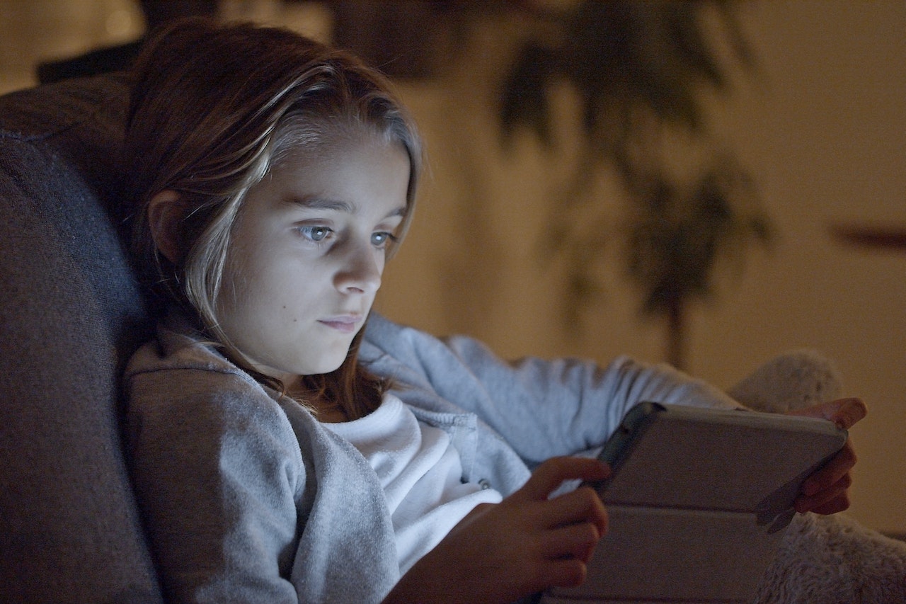 Recommended Screen Time by Age Guide - The Digital Parents