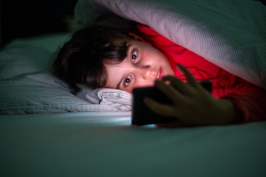 Recommended Screen Time by Age Guide - The Digital Parents